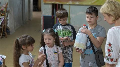 У Дніпрі діти продавали свої іграшки щоб допомогти ЗСУ фото