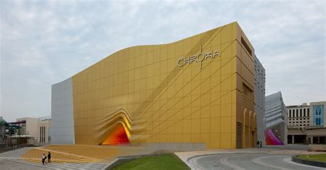 〔안정원의 디자인 칼럼〕주변 건물과 광장과의 연계성을 고려한 늘어지고 출렁거리는 파사드2