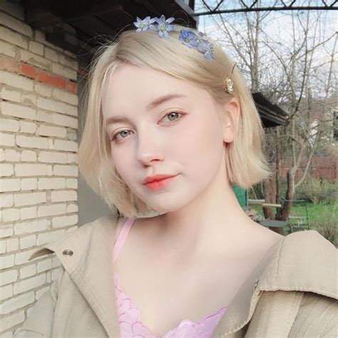 Collection Of Beautiful European American Beautiful Girl Image