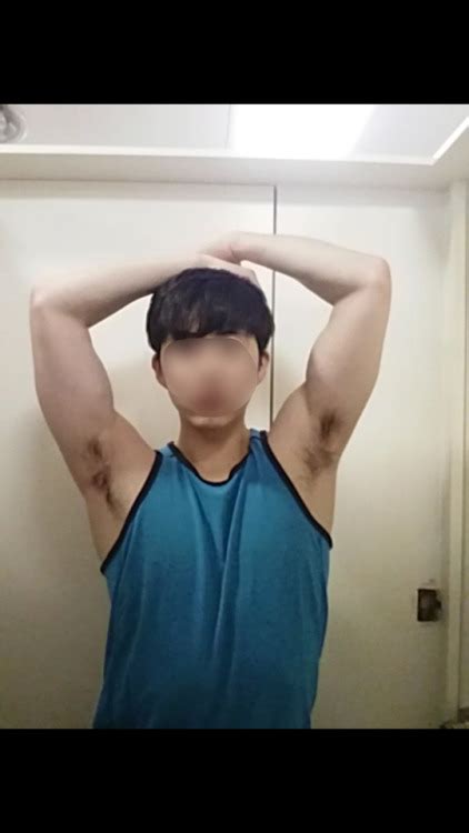 얼마전에 유니클로에서 다 벗고 자지 흔들었는데 공간 Tumbex