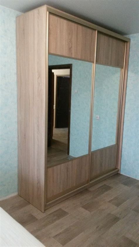 Заказать шкаф купе под дерево с зеркалами