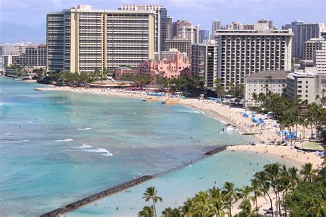 Hawaii Magazine Why Do We Love Kailua Let Us Count The Ways All 38 Of Them In The New Sept