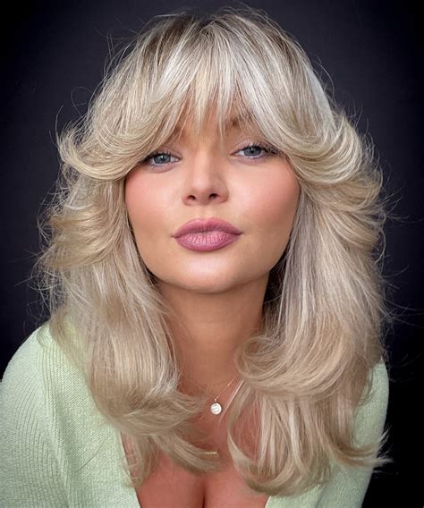 30 Feathered Hair Ideas For A Stylish Look