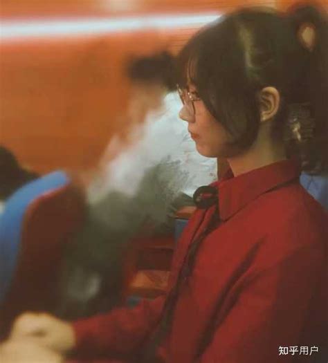 你有哪些无意间拍下的女孩照片，惊艳了众人？ 知乎