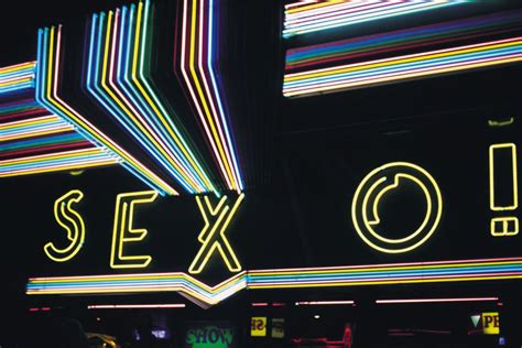 What To Expect In The Amsterdam Red Light District