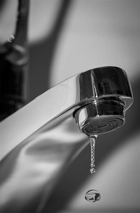 Falling Water Drop Photograph By Andreas Berthold Pixels