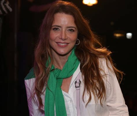 Christine Fernandes Aparece Ruiva Em Estreia Teatral Famosos Gshow
