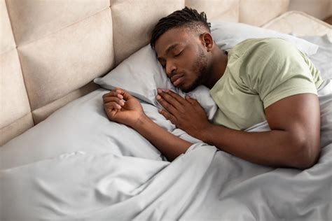 How Sleep Patterns Influence Cognitive Health