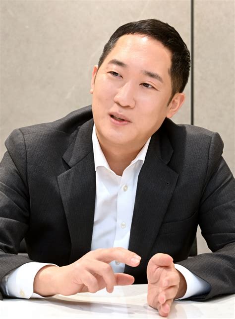 소프트뱅크벤처스 5000억 실탄 확보매각설 딛고 투자 확대할 것 시그널人 서울경제