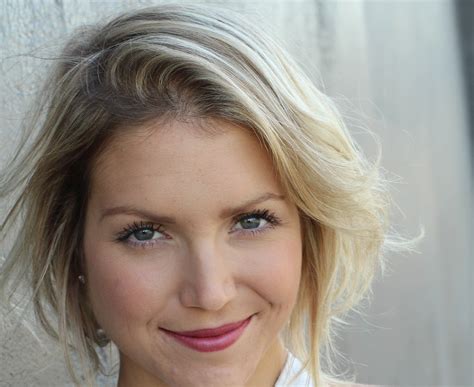 25 Flattering Short Hairstyles Without Bangs For Women Hairdo Hairstyle