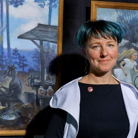 Художница из Новосибирска привезла в Омск свои детские страхи Медиа «Трамплин Омск