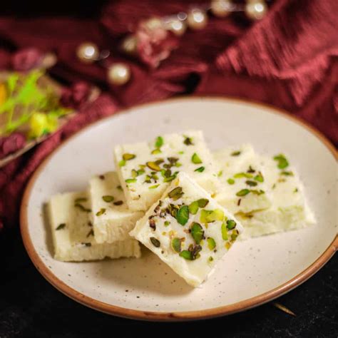 Coconut Toffee Recipe | Nariyal Ki Barfi - Mints Recipes