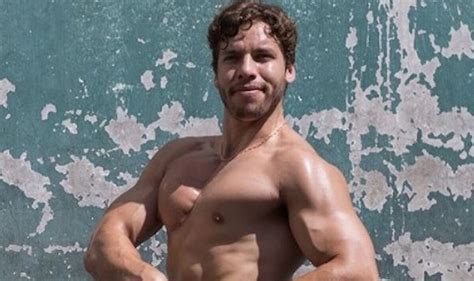 Arnold Schwarzenegger S Secret Son Joseph Looks Just Like His Dad In Beachside Pics Celebrity