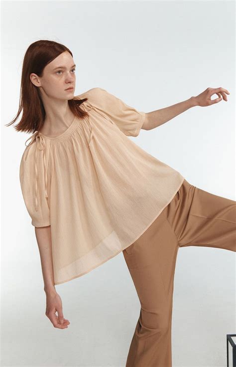 라인스튜디오원 셔링 플레어 리본 블라우스 Jwblne0300 감도 깊은 취향 셀렉트샵 29cm