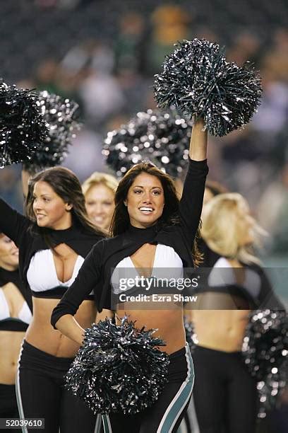 Philadelphia Eagle Cheerleaders Photos And Premium High Res Pictures
