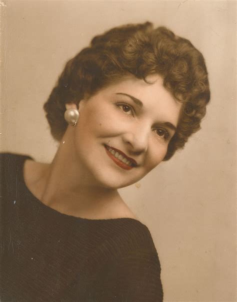 Lorraine Lamberts Instagram Twitter And Facebook On Idcrawl