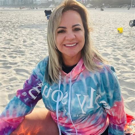 Elaine Faria Faria3388 • Threads Say More