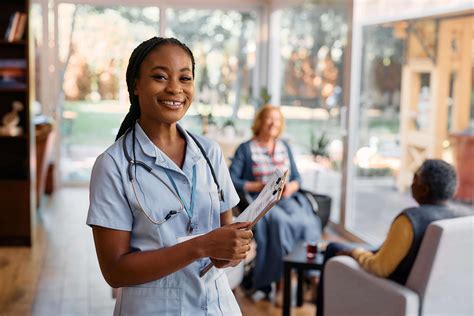 What Is A Patient Care Assistant And What Do They Do