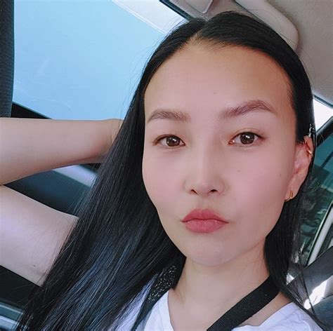 Түмэн Бөөний Сүлжээ Дэлгүүр Хүүхдүүд бэлгэндээ сэтгэл ханамжтай байх