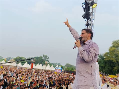 प्रशांत किशोर ने बताया जन सुराज की विचारधारा बोले मानव प्रथम ही हमारी विचारधारा है गांधी