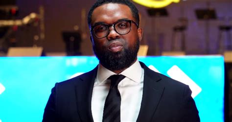 Pastor Tries To Restore The Black Church In Chicago Cbs Chicago