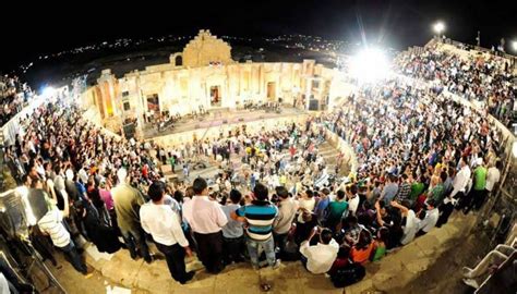 مهرجان جرش للثقافة والفنون بالأردن يتيح فعاليات البرنامج الثقافي