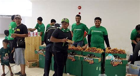 Ada Lumpia Antara Bonek Dan Piala Presiden Brito Id