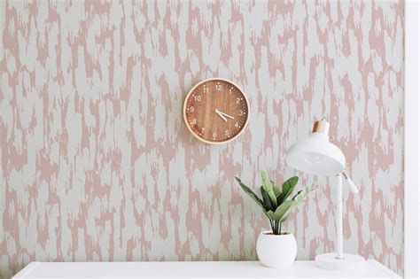 Subtle Vertical Texture Design Cuts