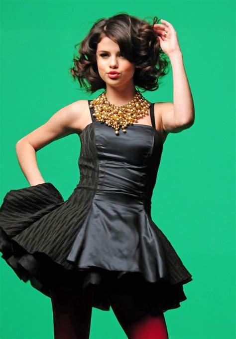 Selena Gomez Greenscreen Photo Shoot While Filming Naturally Celebmafia
