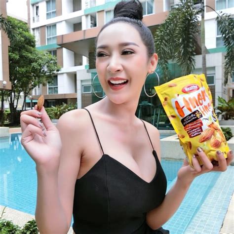 Almonds Almonds Vanilla จำหน่ายแอลมอนต์อบวนิลลา