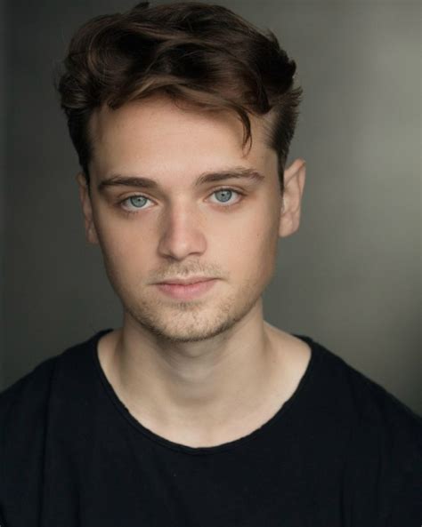 Записи по тегу Photoshoot Dean Charles Chapman Дин Чарльз Чепмен