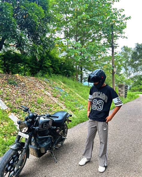 👑 Saurav Rajput 👑 Official Saurav 077 • Instagram Photos And Videos