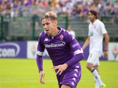 Louis Munteanu Poate Debuta Diseară La Fiorentina În Direct La Digi