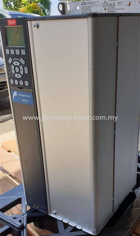 131h9100 Danfoss Cds302 Ac Inverter Drives 185kw Vsd Variable Speed Drives Danfoss
