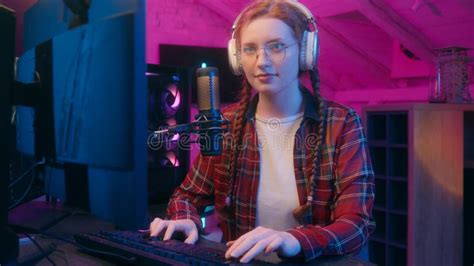 close up caucasian woman girl streamer gamer cyber gaming addiction