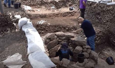 Une Chamane à Six Doigts Vieille De 9 000 Ans Découverte Près De