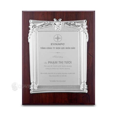 Bảng vinh danh nhân viên công ty Mã 6809S