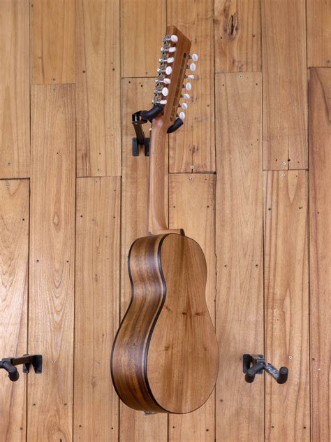 Octavina Gmelina Top And Acacia Back And Sides Ferangeli Guitar