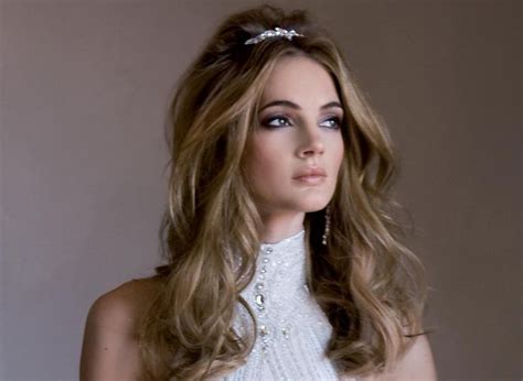 Images About Peinados On Pinterest Brunette Hair Highlights Brides And Loose Curls Updo