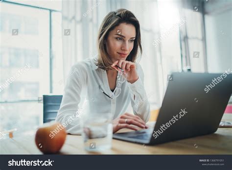 Bank Laptop Images Stock Photos Vectors Shutterstock