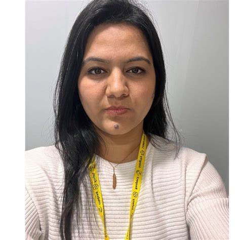 Ritu Bagga Medium