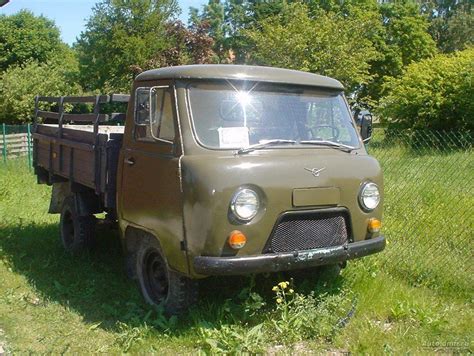 УАЗ 3303 - расход топлива UAZ 3303, клиренс, габариты, комплектация ...