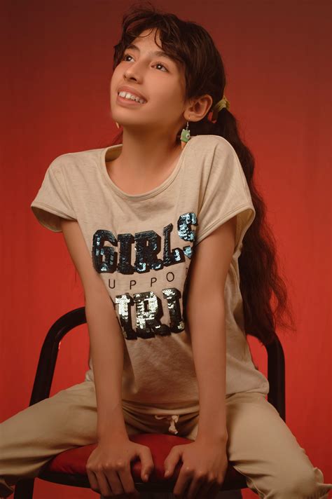 Webe Web Model Photos Download The Best Free Webe Web Model Stock
