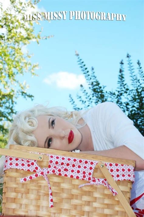 Atomic Pin Up Lorelei Lee