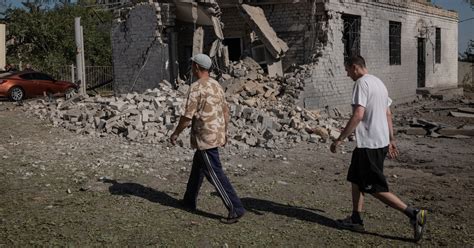 As Russian Forces Turn to Glide Bombs, Ukrainian Civilians Fear a New Threat From the Skies ...