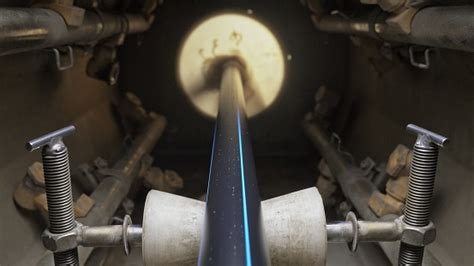 파이프 생산 라인 제조입니다 플라스틱 물 파이프 공장 제조입니다 물과 공기 압력의 사용과 기계 도구에 플라스틱 튜브를 만드는 과정 강철에 대한 스톡 사진 및 기타 이미지