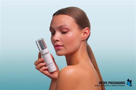 Protector De Juventud De La Colline En Un Envase Airless De Pcr