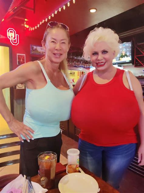 Foto Pornstar Legends Minka And Claudia Marie On August 6 2020