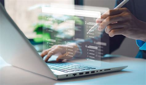 사업가는 전자 문서에 스마트펜 체크리스트를 사용합니다 문서 관리 시스템 디지털 온라인 문서 데이터베이스 및 종이 없는 사무실 효율적인 파일 관리를 위한 폴더 처리 자동화