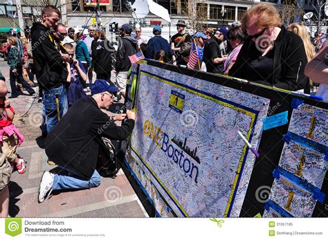 Boston Marathon Bombing Memorial Usa Editorial Image Image Of Pray